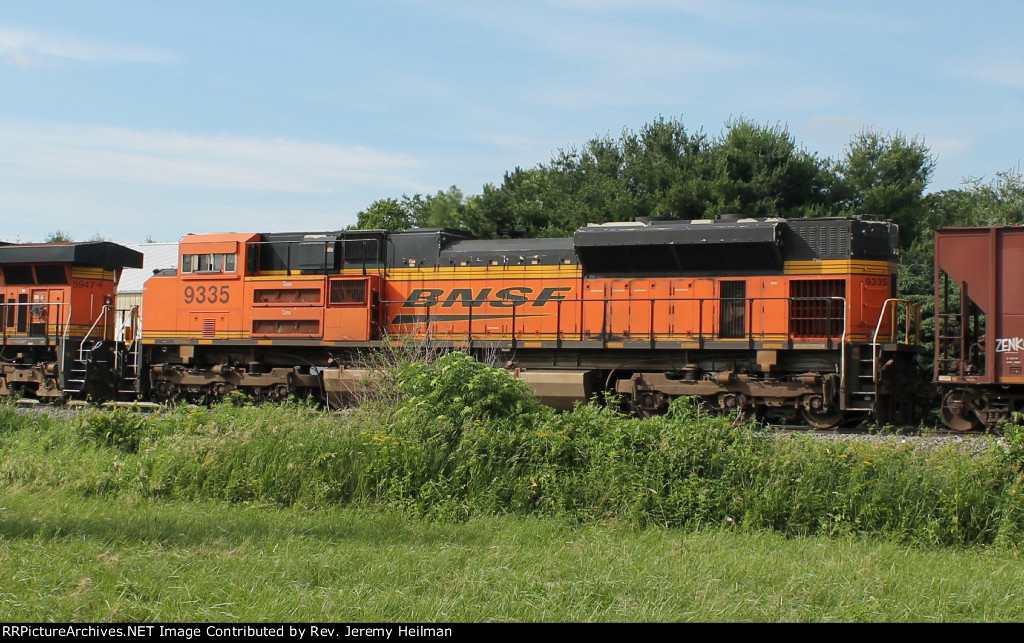BNSF 9335 (2)
